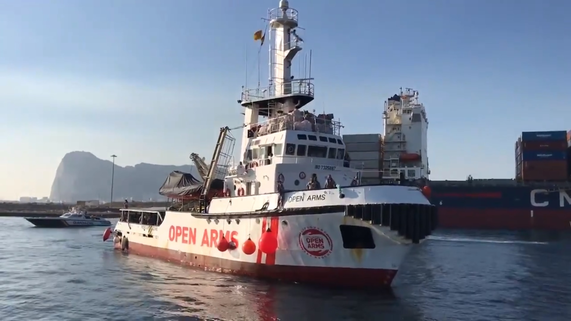 Refugee rescue ship arrives in Spain with 87 people on board