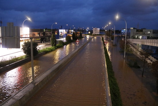 Flood warnings as rising rivers cause disruption in northern Catalonia